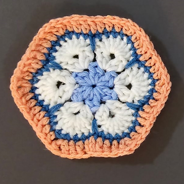 Ravelry: Hexagon Granny Square pattern by Crochet Musings
