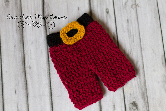 Ravelry: little santa pants pattern by Crochetmylove designs