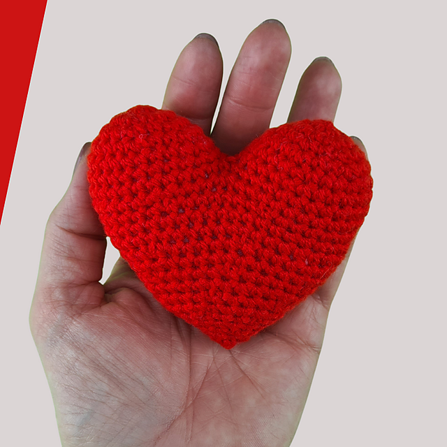 Ravelry: stuffed heart pattern by Joke Decorte