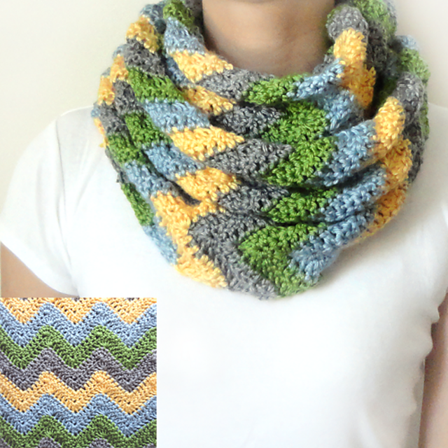 Ravelry: Chevron Infinity Scarf pattern by Rachel Choi