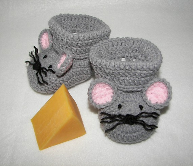 Ravelry: Mouse Baby Booties pattern by Sara Ayers