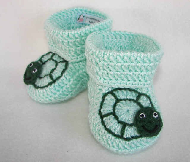 Ravelry: Turtle Baby Booties pattern by Sara Ayers