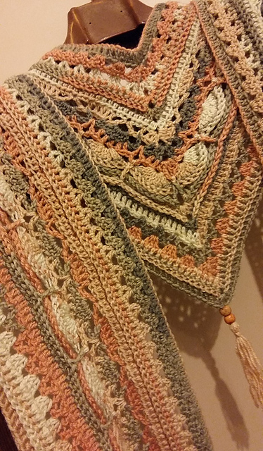Ravelry: crys68's Bohemian V-Scarf
