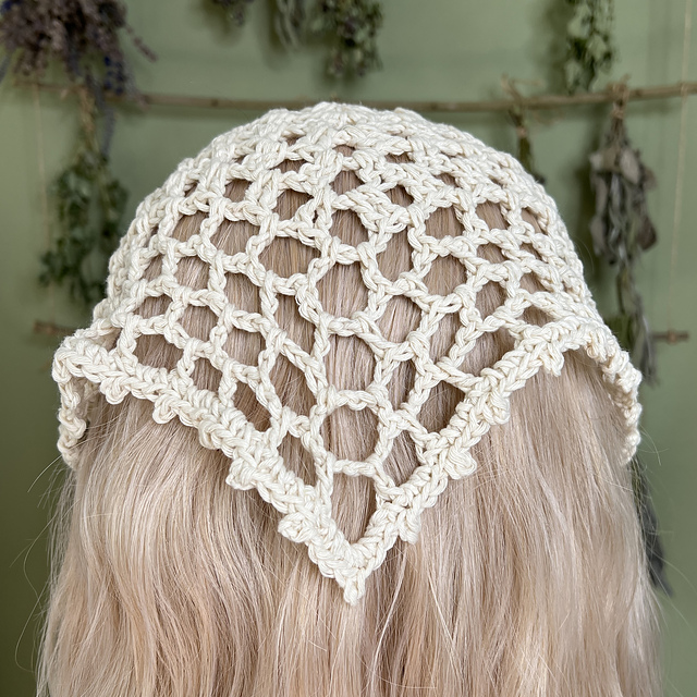 Ravelry: Gradient Granny Kerchief pattern by Cutiepie Crochet