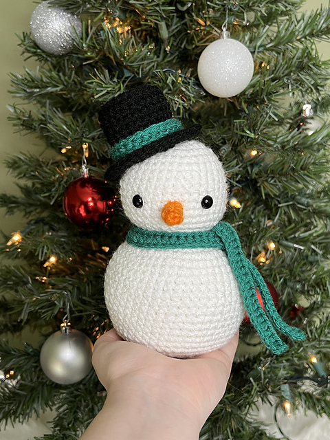 Ravelry: Snowman Plush pattern by Cutiepie Crochet