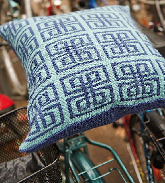 Ravelry: luhlaza pattern by Ulrike Gronert & Dagmara Berztiss