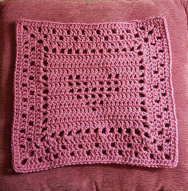Ravelry: Hearts Gone Meshy pattern by Amelia Beebe