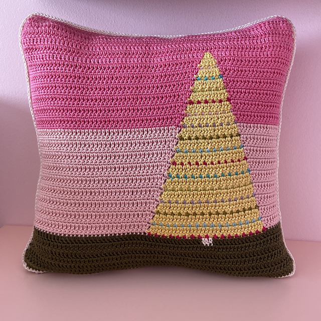 Ravelry: Decorated Christmas Tree Pillow pattern by Maggie Trunkhill