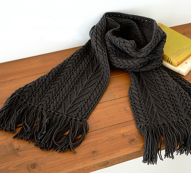 Ravelry: 1215mf Aran Muffler pattern by Pierrot (Gosyo Co., Ltd)