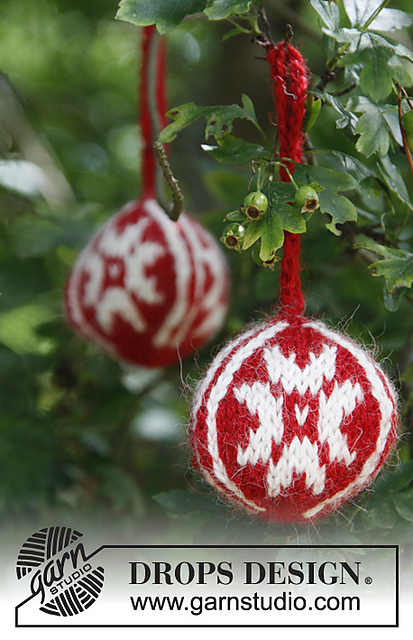 Ravelry: 0-785 Christmas Balls pattern by DROPS design
