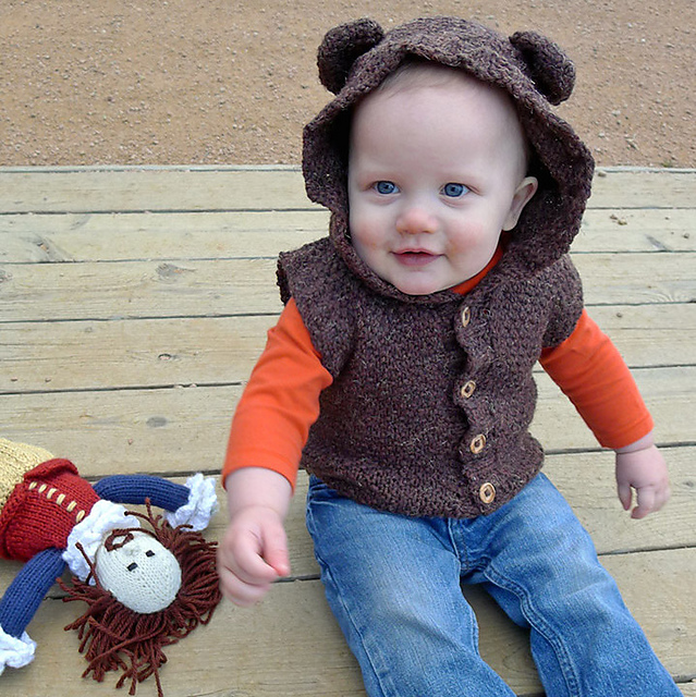 Ravelry: Exeunt, Pursued by Bear pattern by Amy Tyszkiewicz