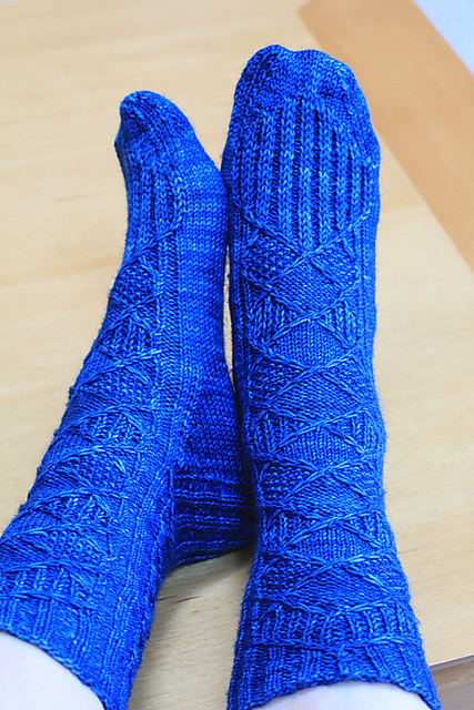 Ravelry: Cinna Socks pattern by Yavanna Reynolds