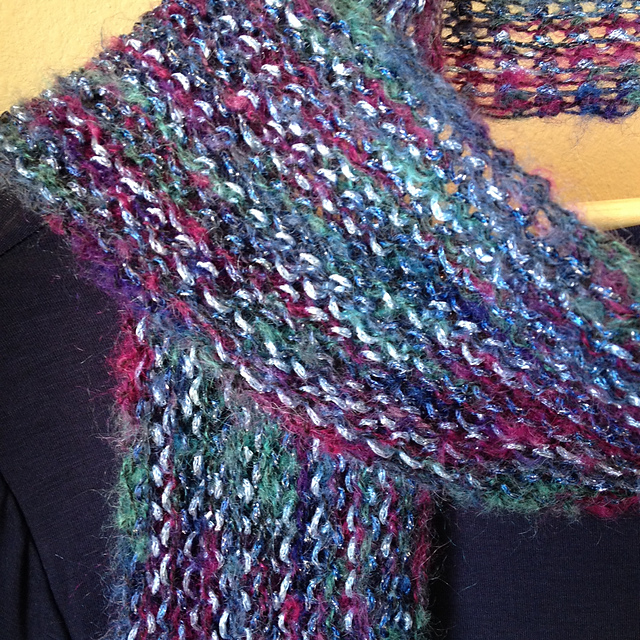Ravelry: Two-Tone Scarf pattern by Dayna Scoles
