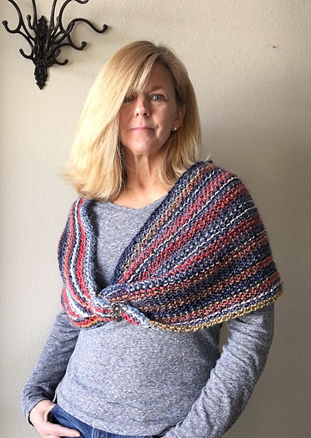 Ravelry: Cool Breezes Twist pattern by Dayna Scoles