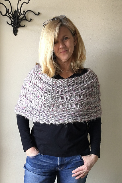 Ravelry: Simple Capelet pattern by Dayna Scoles