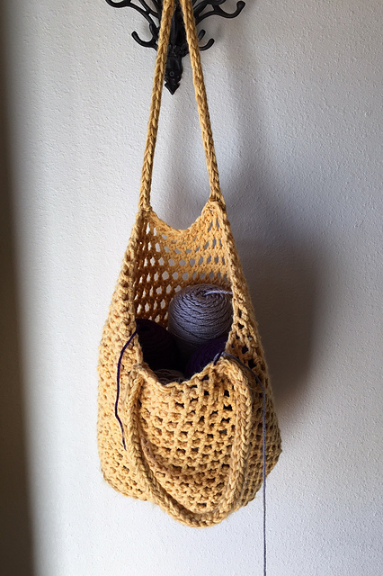Ravelry: Tote Bag pattern by Dayna Scoles