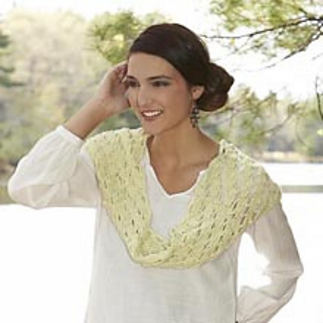 Ravelry: Aloe Cowl pattern by Willow Yarns Design Team