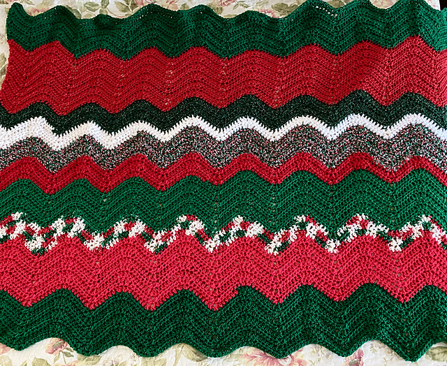 Ravelry: dbkn5's Christmas Ripple Blanket