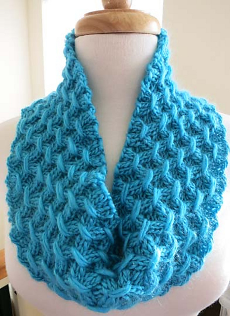 Ravelry: Sheaf Cowl pattern by Kathy North