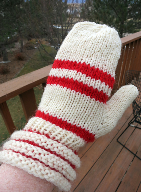Ravelry: Eye-Bright Mittens pattern by Kathy North