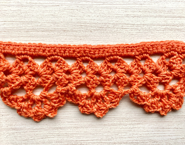 Ravelry: Scallop Edging pattern by Jan Eaton