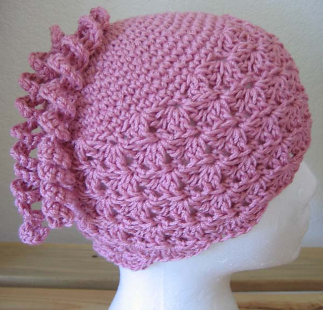 Ravelry: Corkscrew Shell Hat pattern by Kathy North