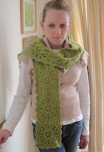 Ravelry: dbkn5's Vintage Wheel Square Scarf