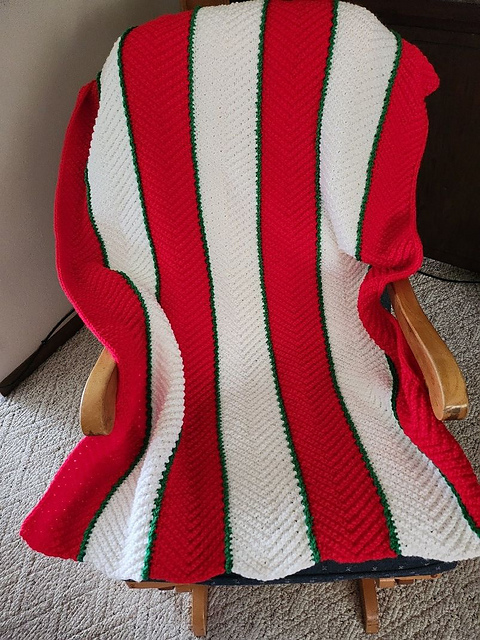Ravelry: Candy Cane Christmas Throw pattern by Donna Beath
