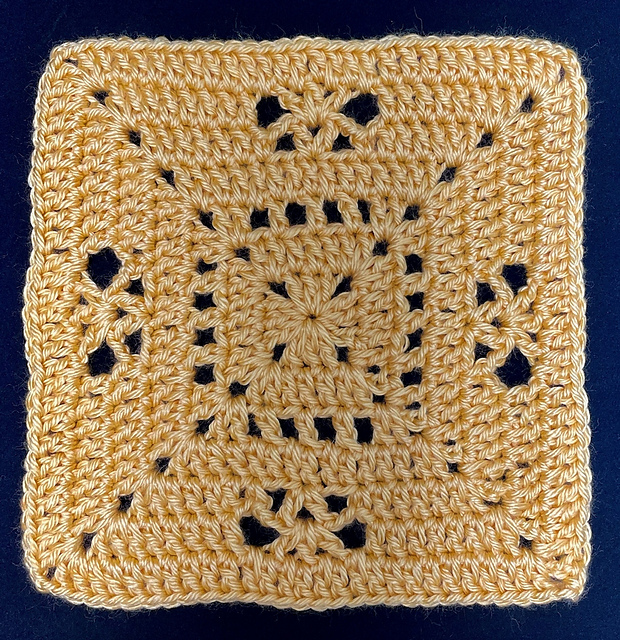 Ravelry: Bumblefly Square pattern by Doug Speeckaert