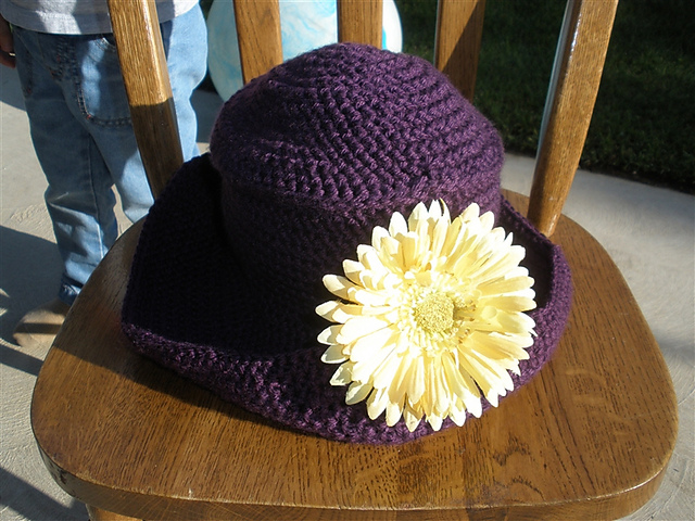 Ravelry: Sunflower Hat pattern by Lori Adams