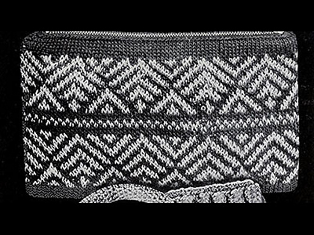 Ravelry: Zig Zag Knitted Bag #2051 pattern by The Spool Cotton Company