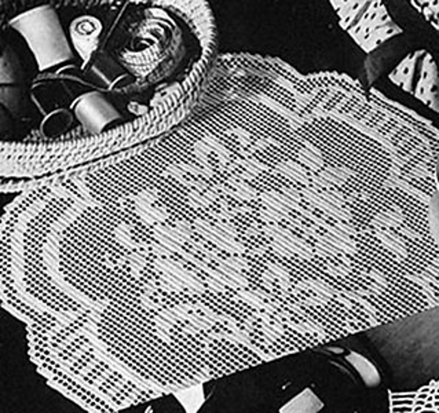 Ravelry: Trianon Doily #7255 pattern by The Spool Cotton Company