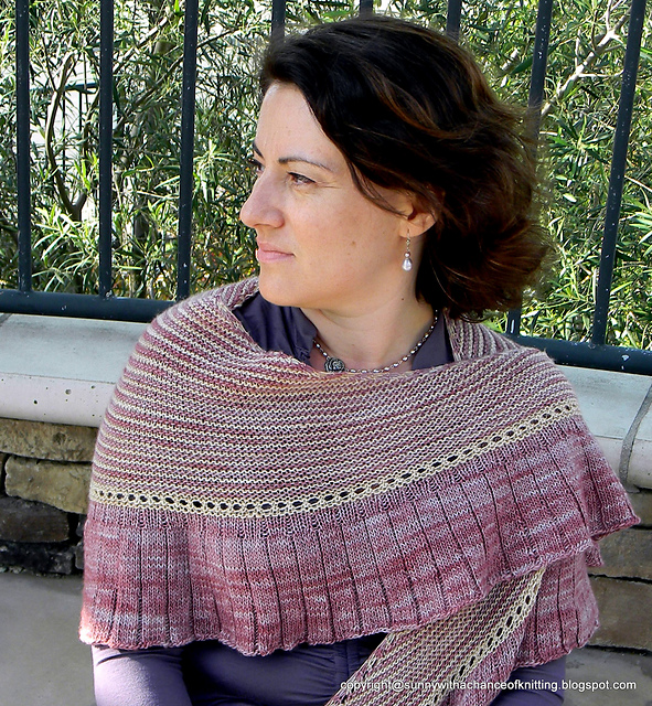 Ravelry: deenulya's SOTHIA SHAWLETTE