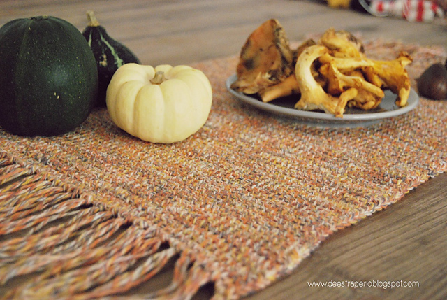 Ravelry: Autumn Table Mat pattern by Maria Sommer