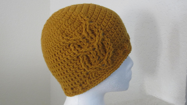 Ravelry: The lone owl hat pattern by Ashley Giddens