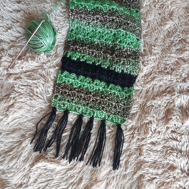 Ravelry: Winter Scarf pattern by Denise Broadhurst