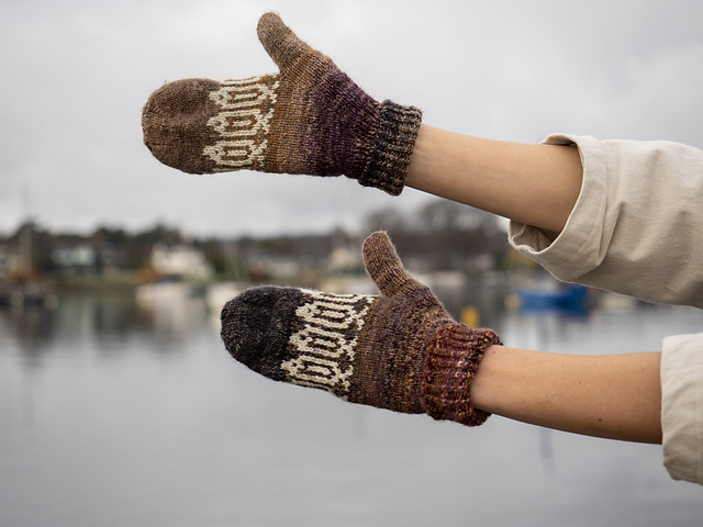 Ravelry: Old Salt Mittens pattern by Ashley R. Adams