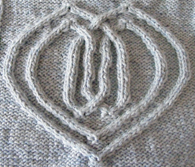 Ravelry: Celtic Heart #121 pattern by Devorgilla's Knitting (sometimes...)