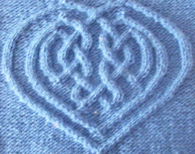Ravelry: Celtic Heart #216 pattern by Devorgilla's Knitting (sometimes...)