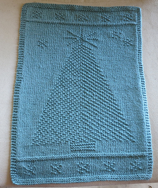 Ravelry: Christmas Tree II Tea Towel ~ flat pattern by Louise Sarrazin