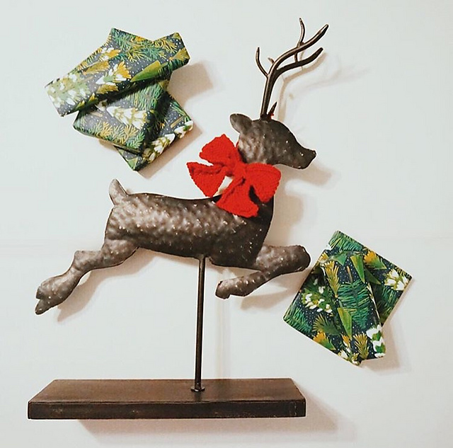 Ravelry: Holiday Bow pattern by Madeline Nancy