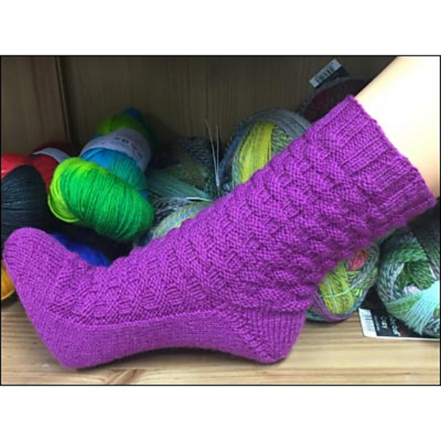 Ravelry: *Luka* pattern by Birgit Freyer