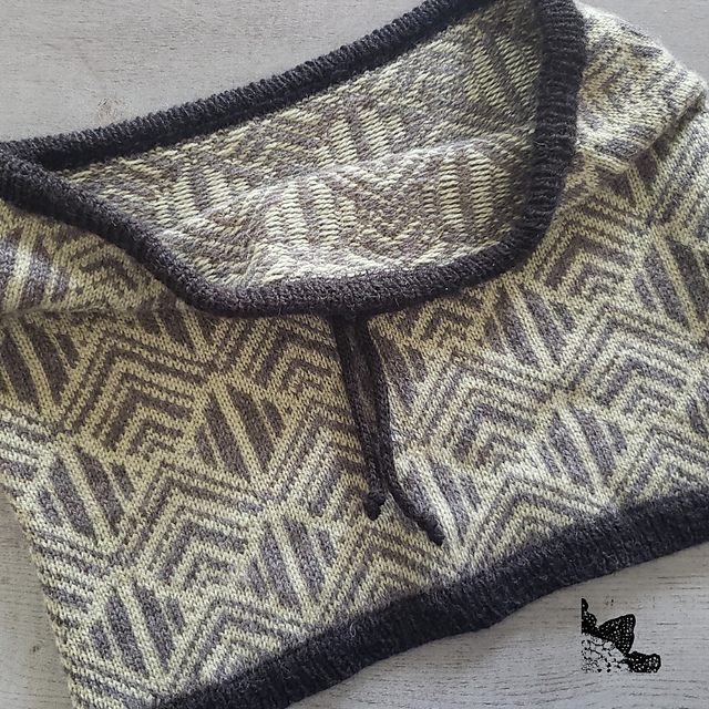Ravelry: Unswerving Cowl pattern by Julia Schwartz