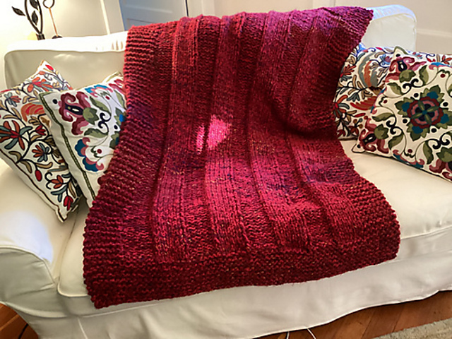 Ravelry: Stew’s Cozy Ribbed Throw pattern by Barbara Quintiliani