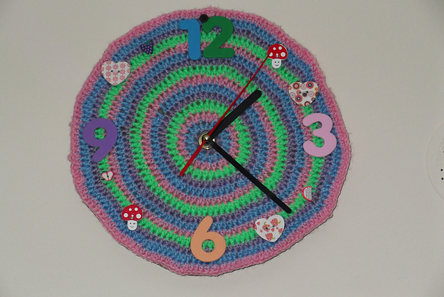 Ravelry: crochet clock pattern by karen kirkham