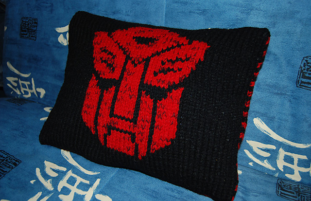 Ravelry: Autobot Logo Chart pattern by Elizabeth Thomas