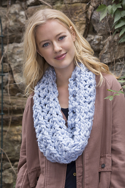 Ravelry: Horizontal Ribbed Cowl pattern by Salena Baca
