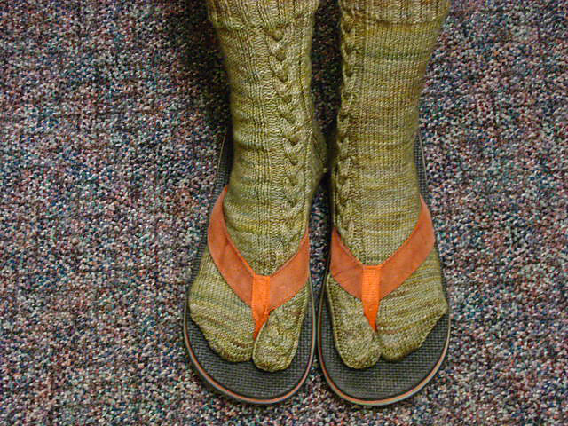 Ravelry: Cable My Big Toes pattern by Hélène Rush