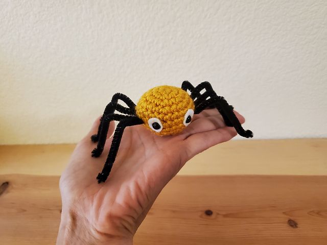 Ravelry: Halloween Spider pattern by Miss Dolkapots