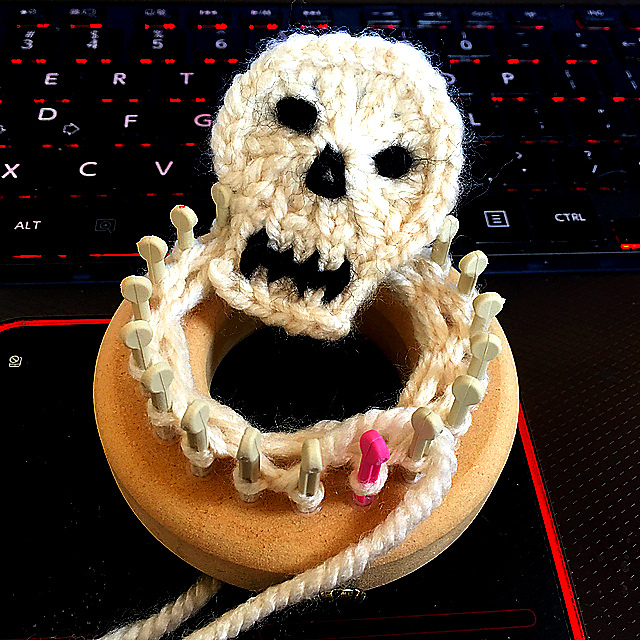 Ravelry: Skully pattern by Brenda Myers